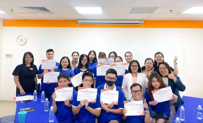 Gắn kết những giá trị nhân văn trong môn học Service - Learning cùng Viện Quốc Tế UEF